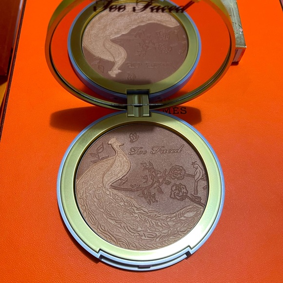 Too Faced | Makeup | Too Faced Limited Edition Satin Dual Tone Bronzer ...